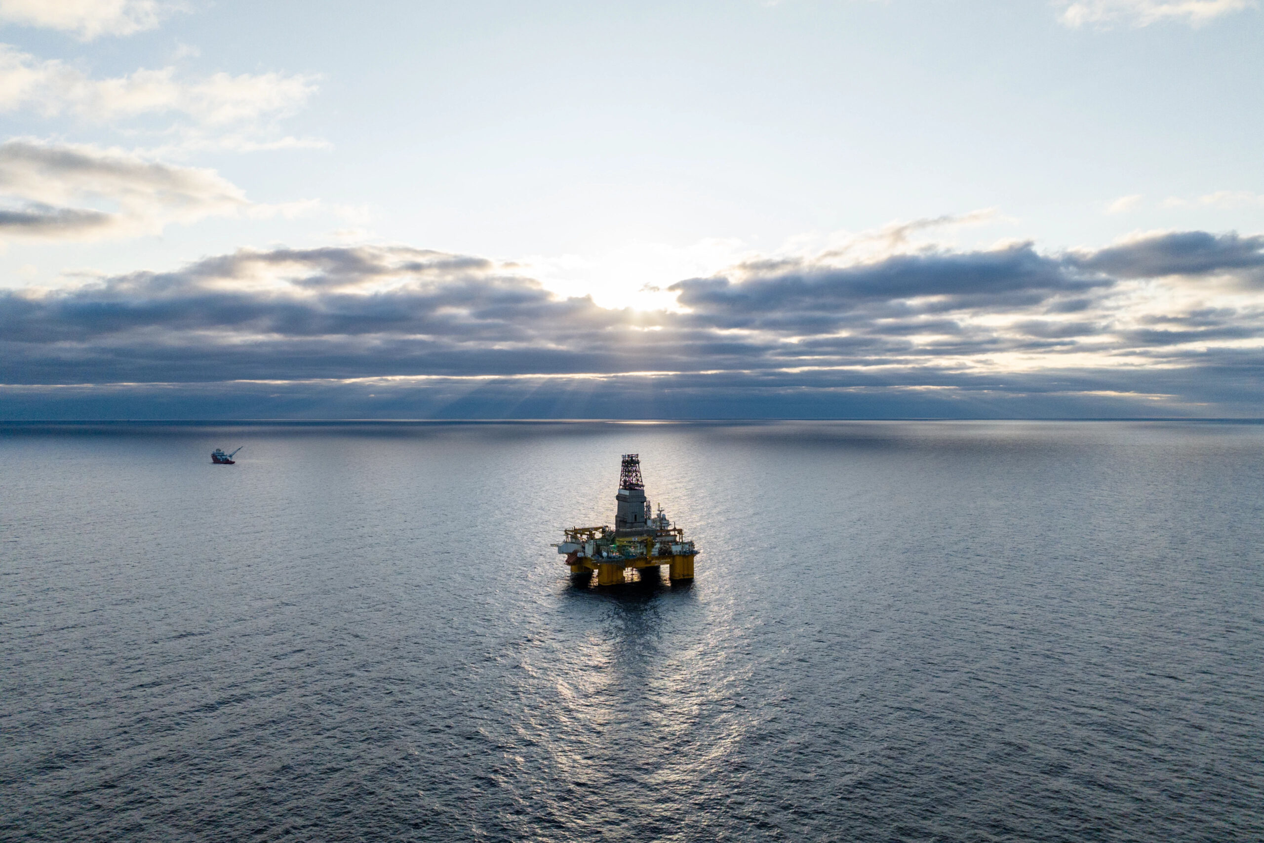 Shell awards SLB multi-region deepwater contracts - Drilling Contractor