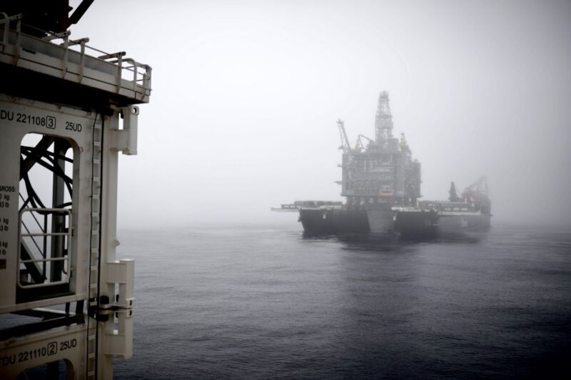 Allseas Pioneering Spirit delivers first topsides offshore Canada ...